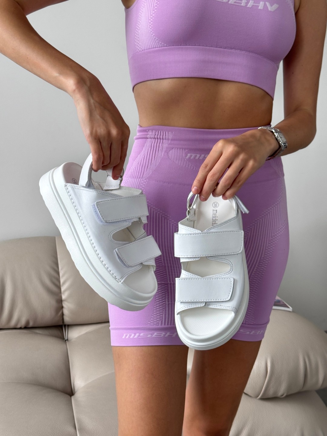 Босоніжки на липучках білі | LadyBoom