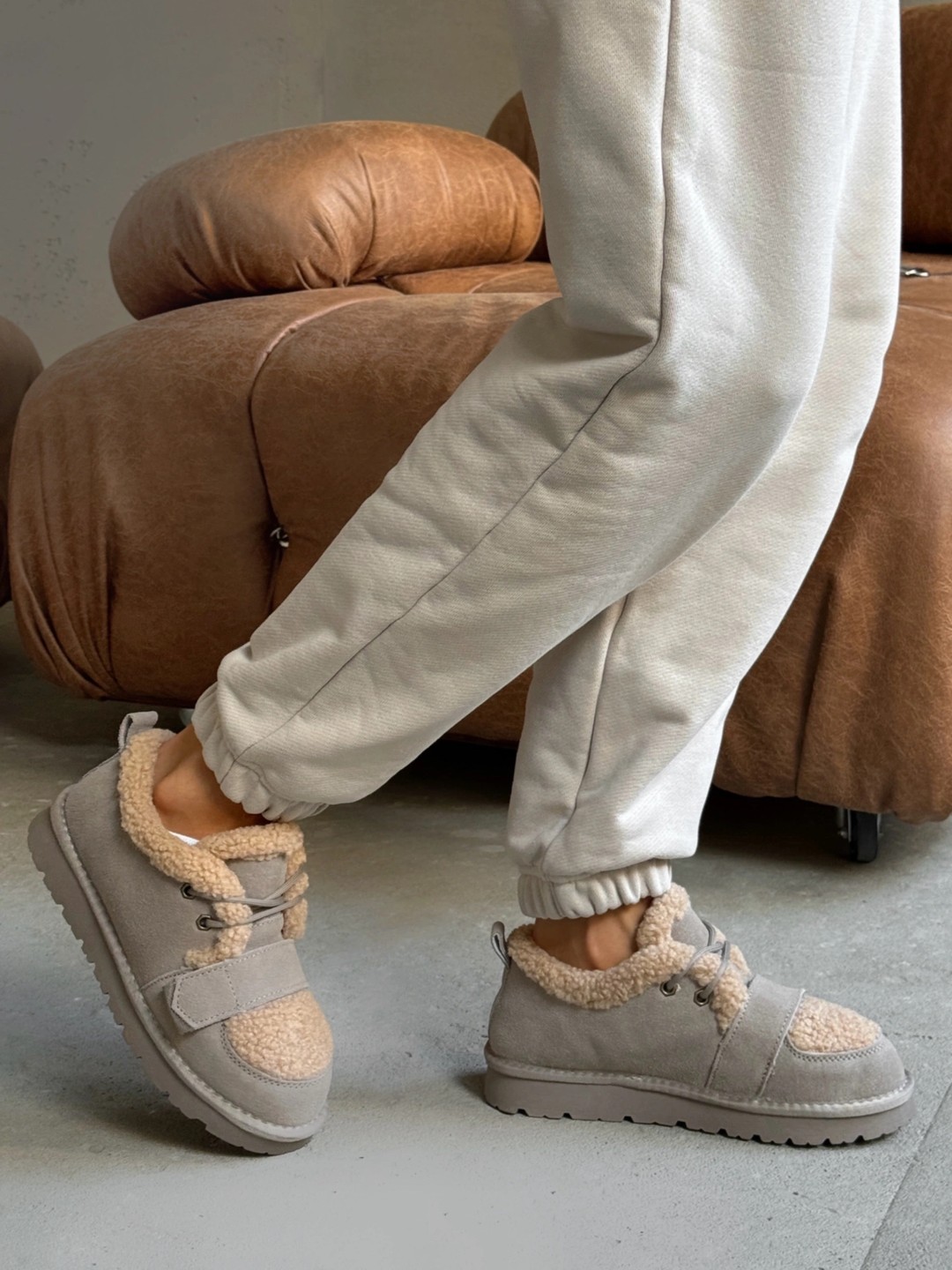 Сноубутси на шнурівці з хутром сірі Ladyboom