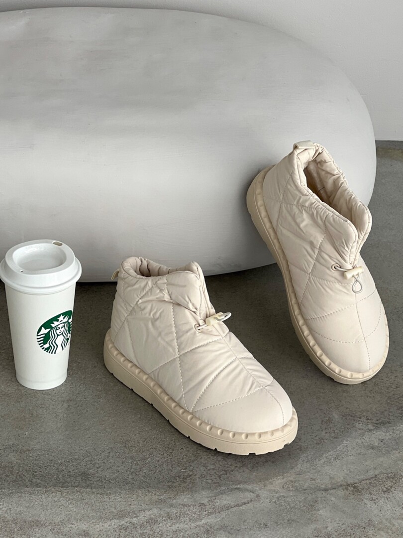 Дутіки стьобані бежеві | LadyBoom